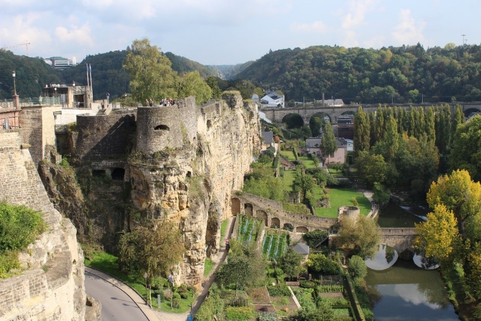 Melusina and the founding myth of Luxembourg City - Luxembourg @ Expo ...